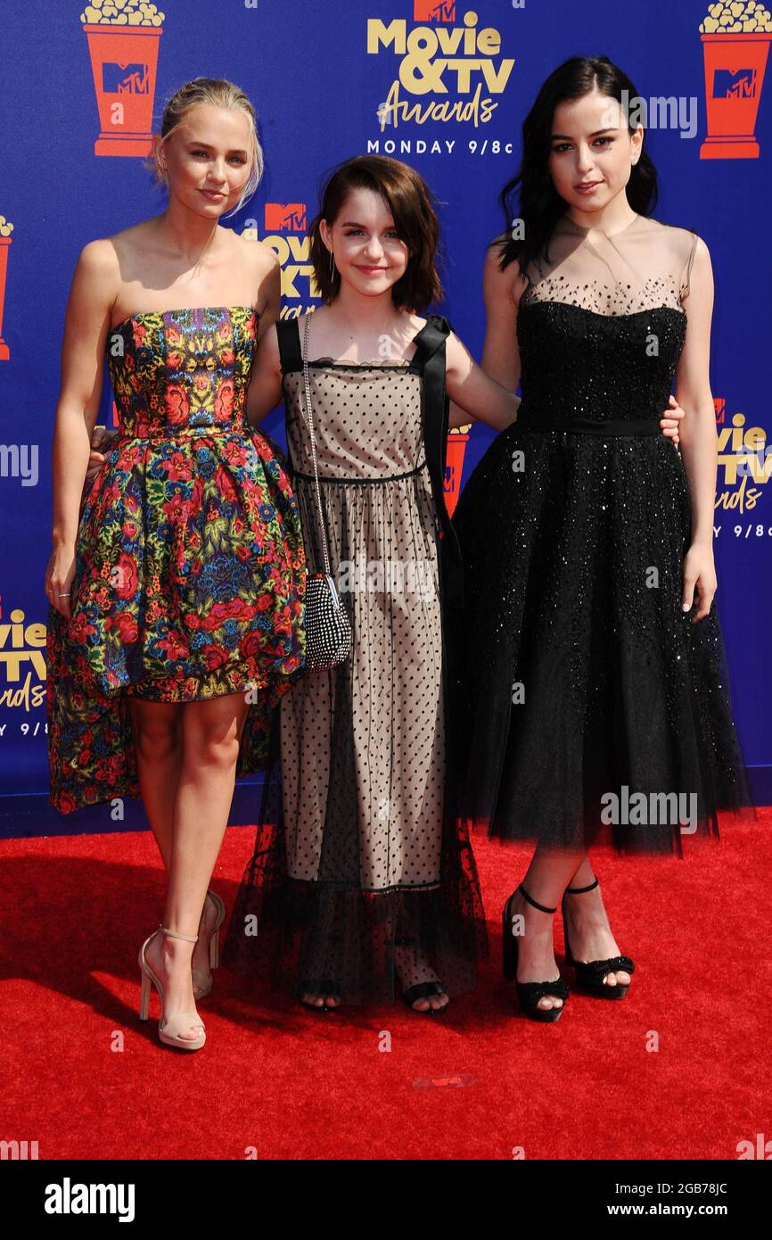 Santa Monica - CA -20190615- 2019 MTV Movie and TV Awards -PICTURED: McKenna GraceMadison ...