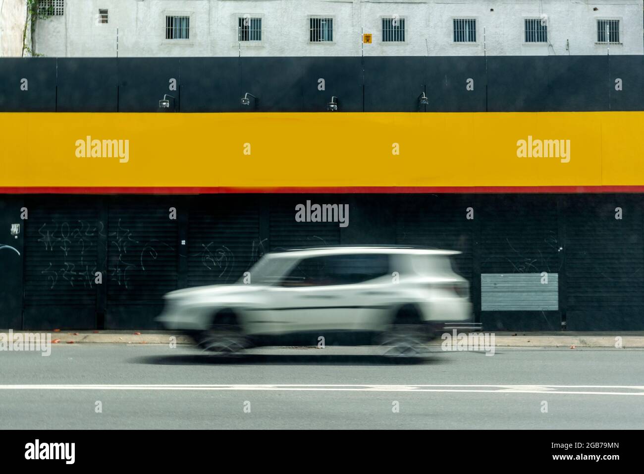 Street racing road night city hi-res stock photography and images - Alamy