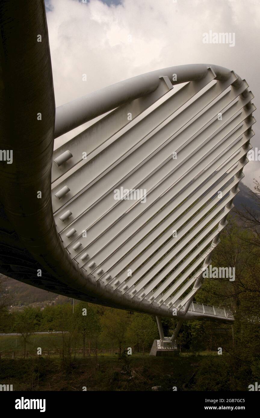 Passerella Bellinzona-Monte Carasso; modern-art footbridge over the ...