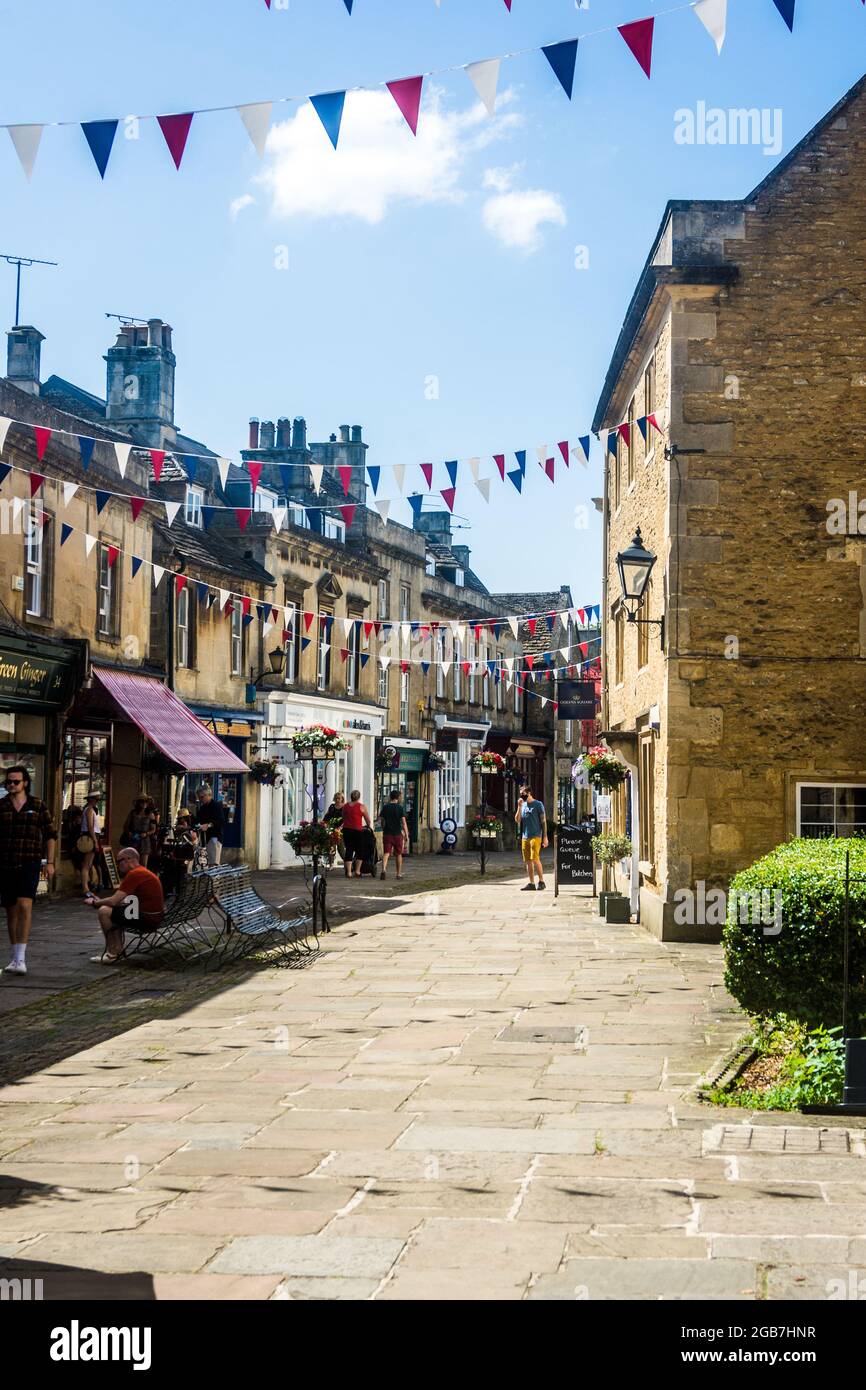 A typical street scene in a Wiltshire town Stock Photo - Alamy