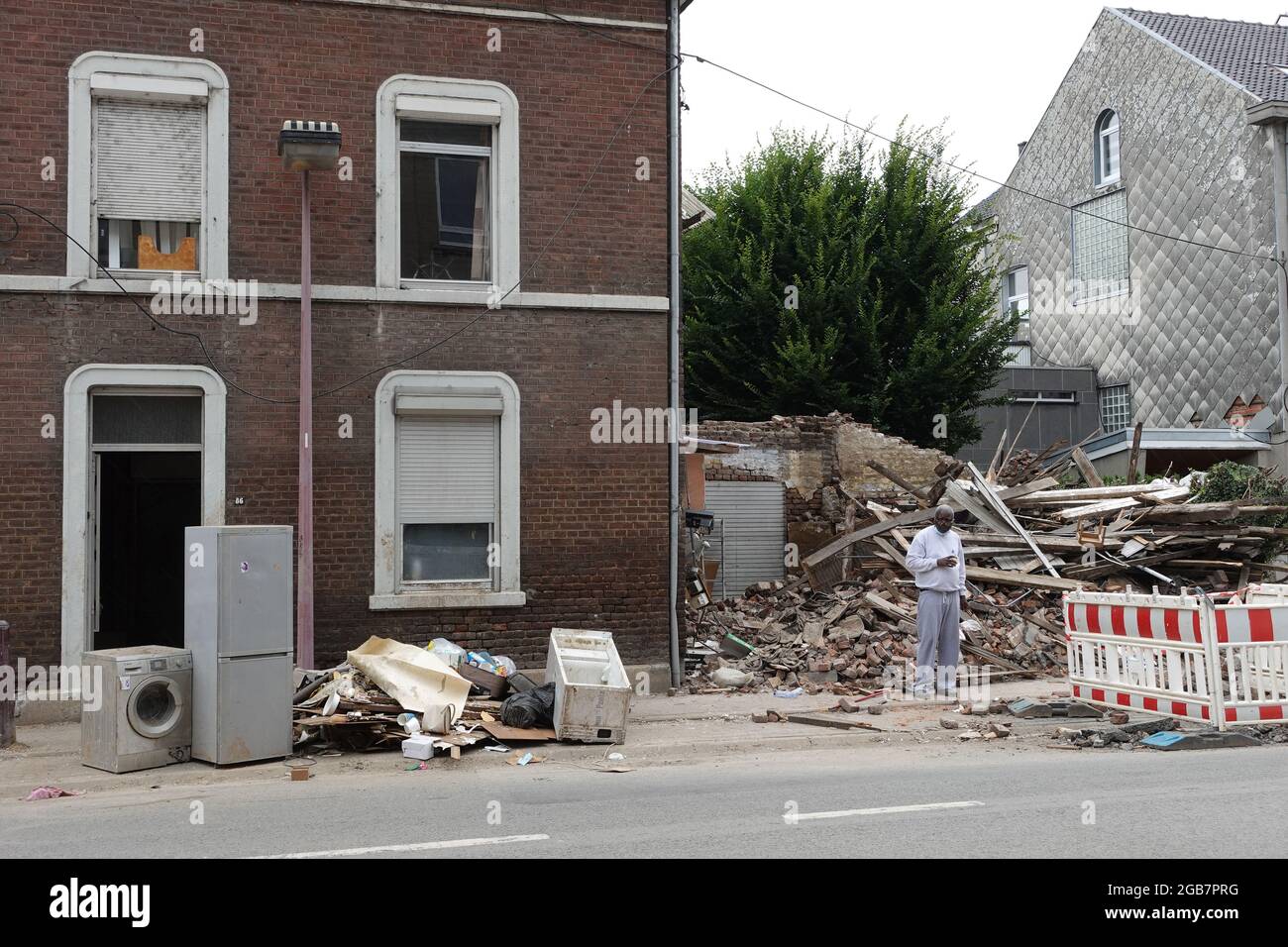 Reconstruction after flood disaster hi-res stock photography and images ...