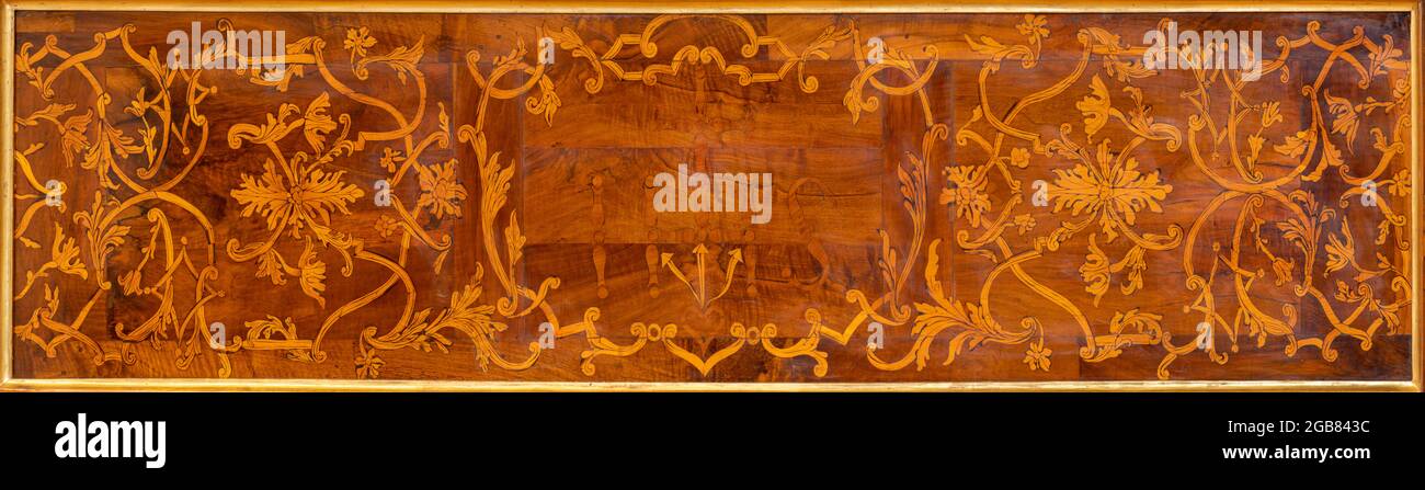 Intarsia wood hi-res stock photography and images - Alamy