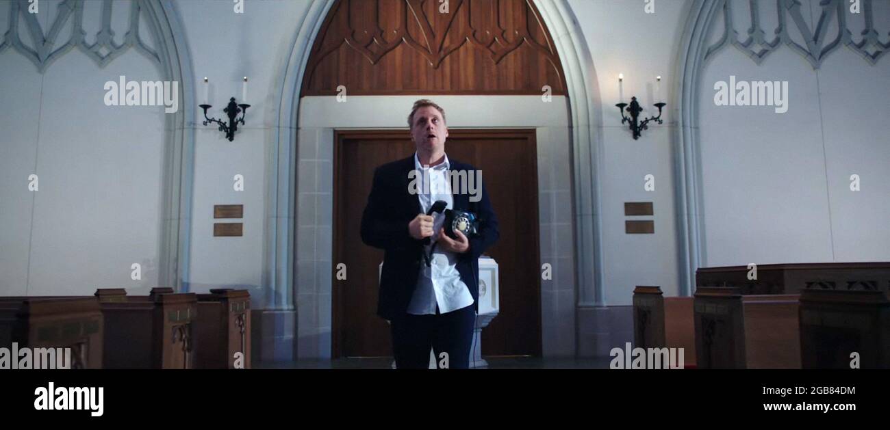 PLAYING GOD, Alan Tudyk, 2021. © Vertical Entertainment / Courtesy ...