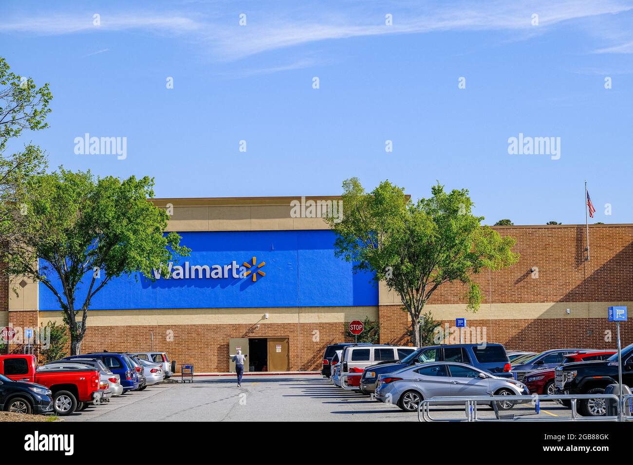 Busy Shopping at Walmart during Covid Stock Photo - Alamy