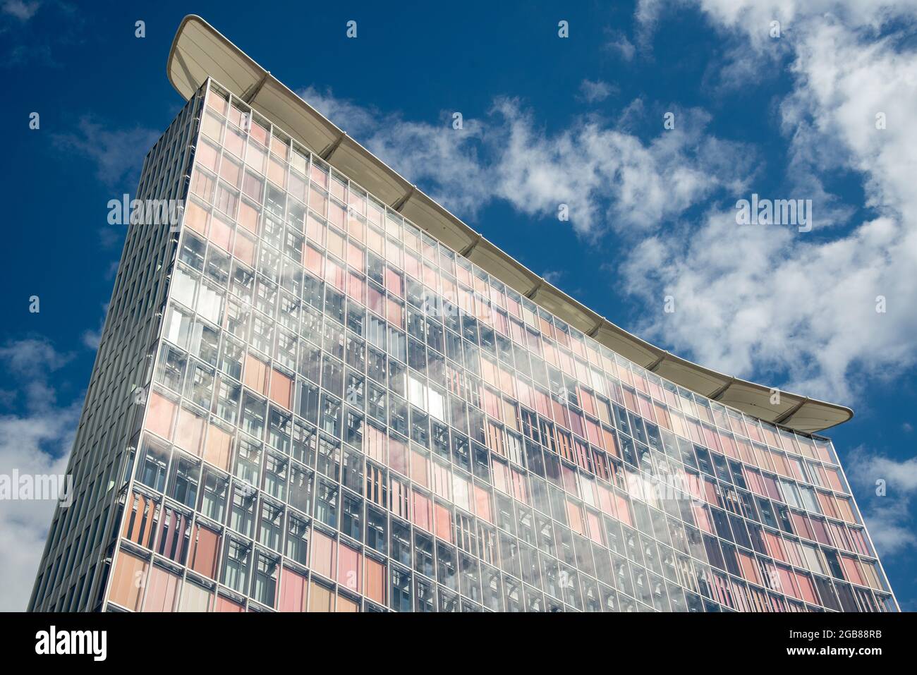 Real clouds hi-res stock photography and images - Alamy