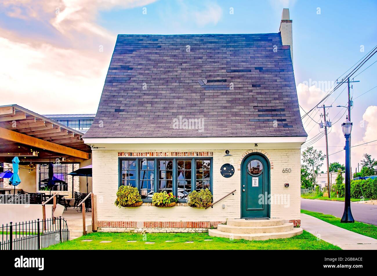 Old pure oil gas station hi-res stock photography and images - Alamy