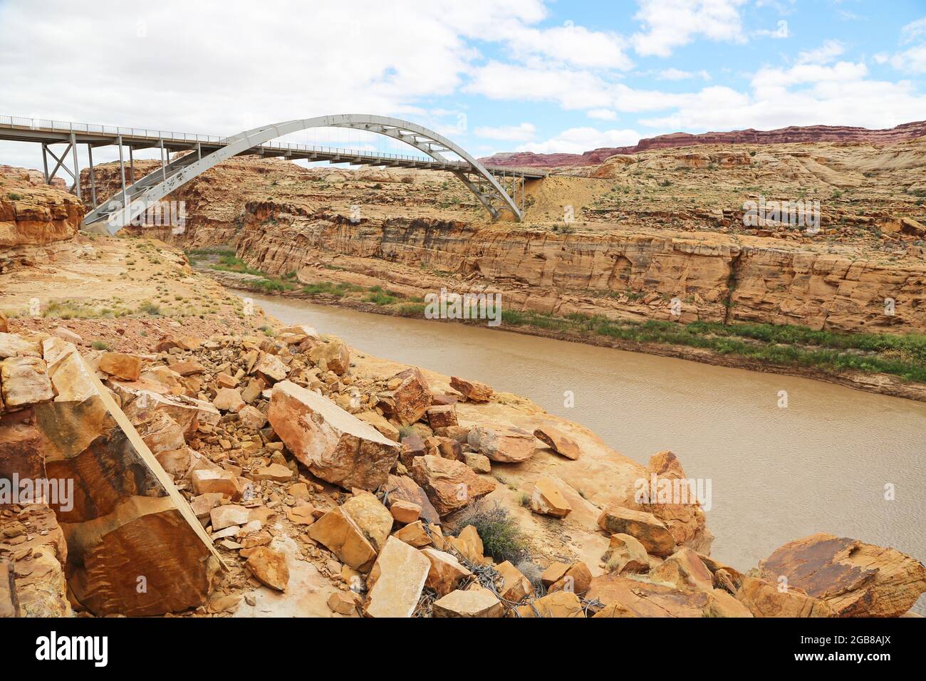 Hite bridge hi-res stock photography and images - Alamy