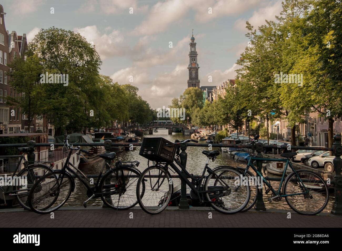 Visible logos hi-res stock photography and images - Alamy