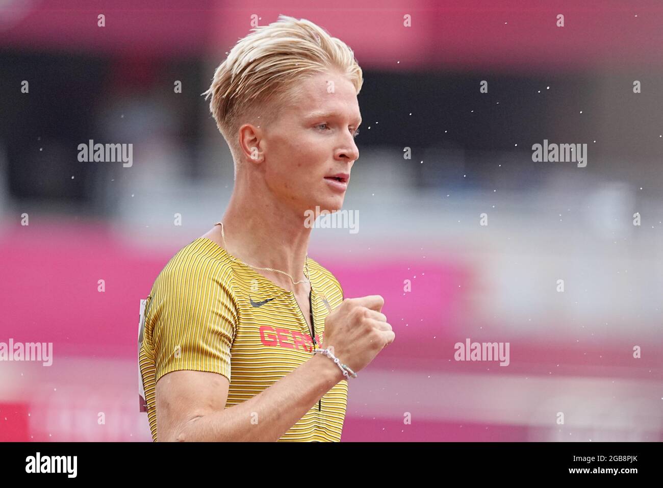 Tokyo, Japan. 03rd Aug, 2021. Athletics: Olympics, 1500 m, men, heats ...