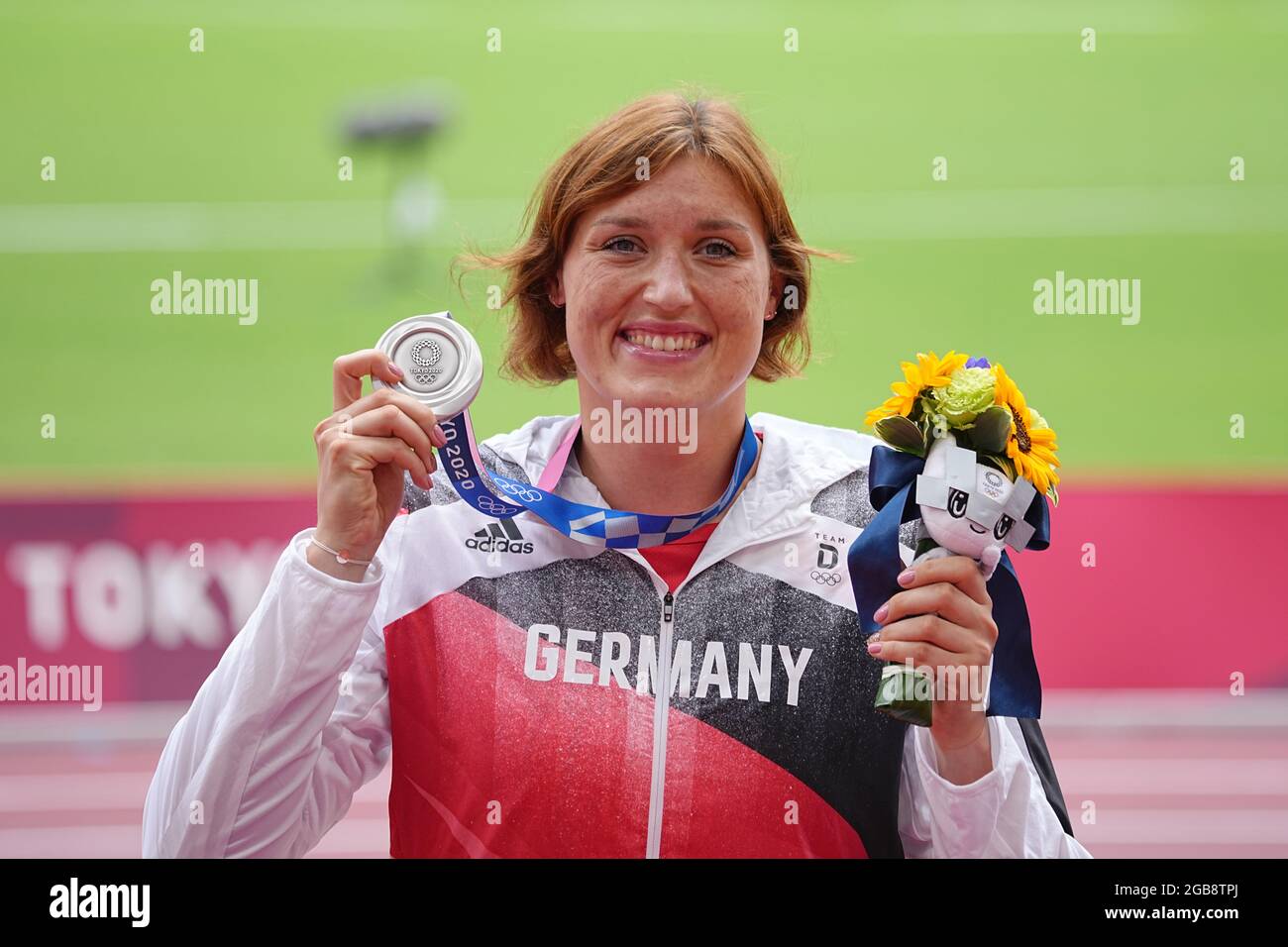 Throw olympic games 2020 germany medal hi-res stock photography and ...