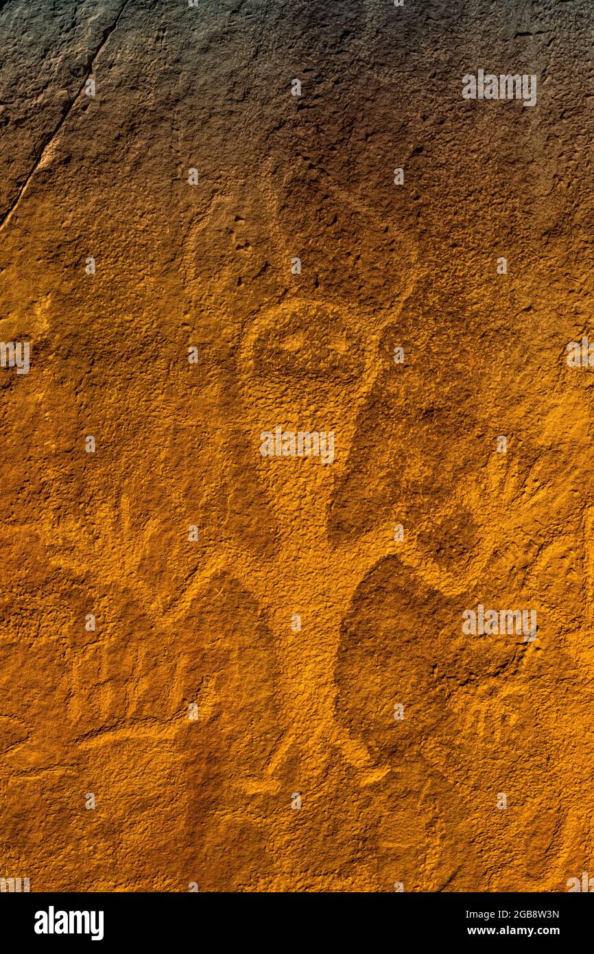 Swelter Shelter petroglyphs created by the Fremont People in Dinosaur ...