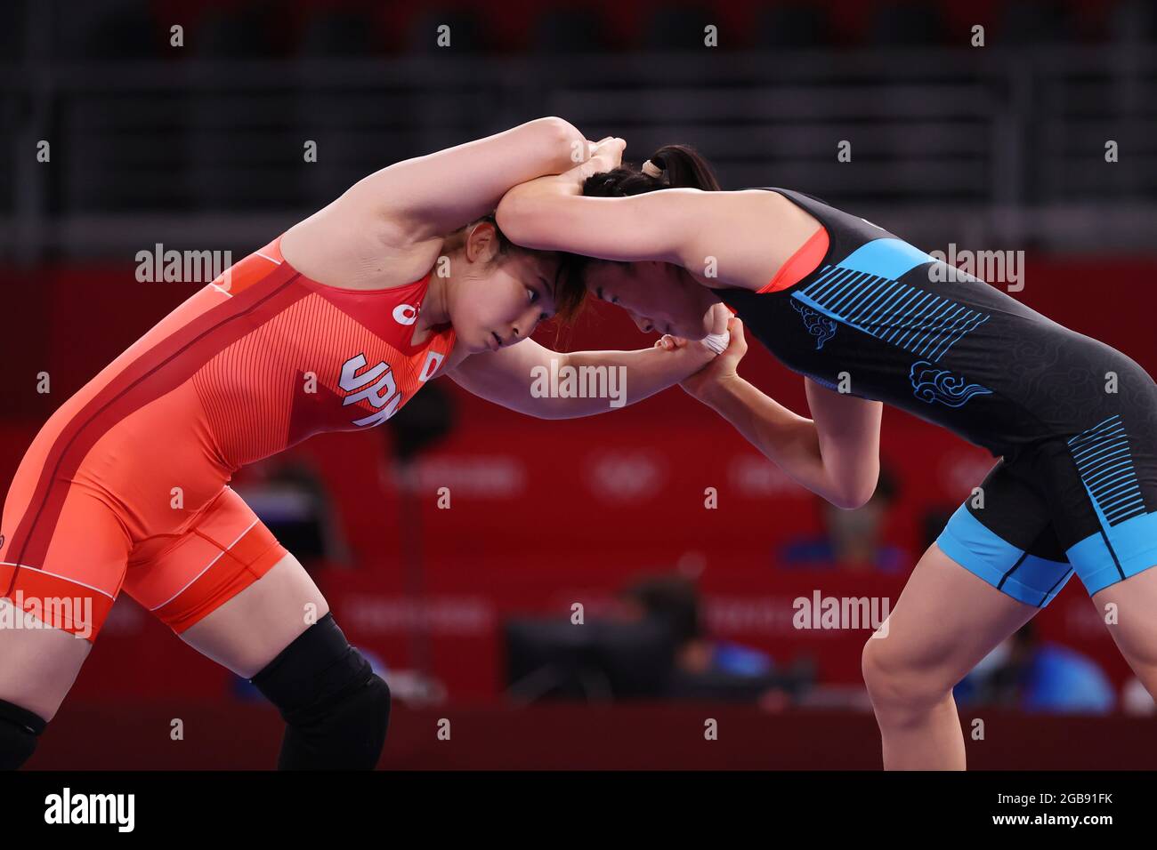 Tokyo, Japan. 3rd Aug, 2021. (L-R) Sara Dosho (JPN), Zhou Feng (CHN ...