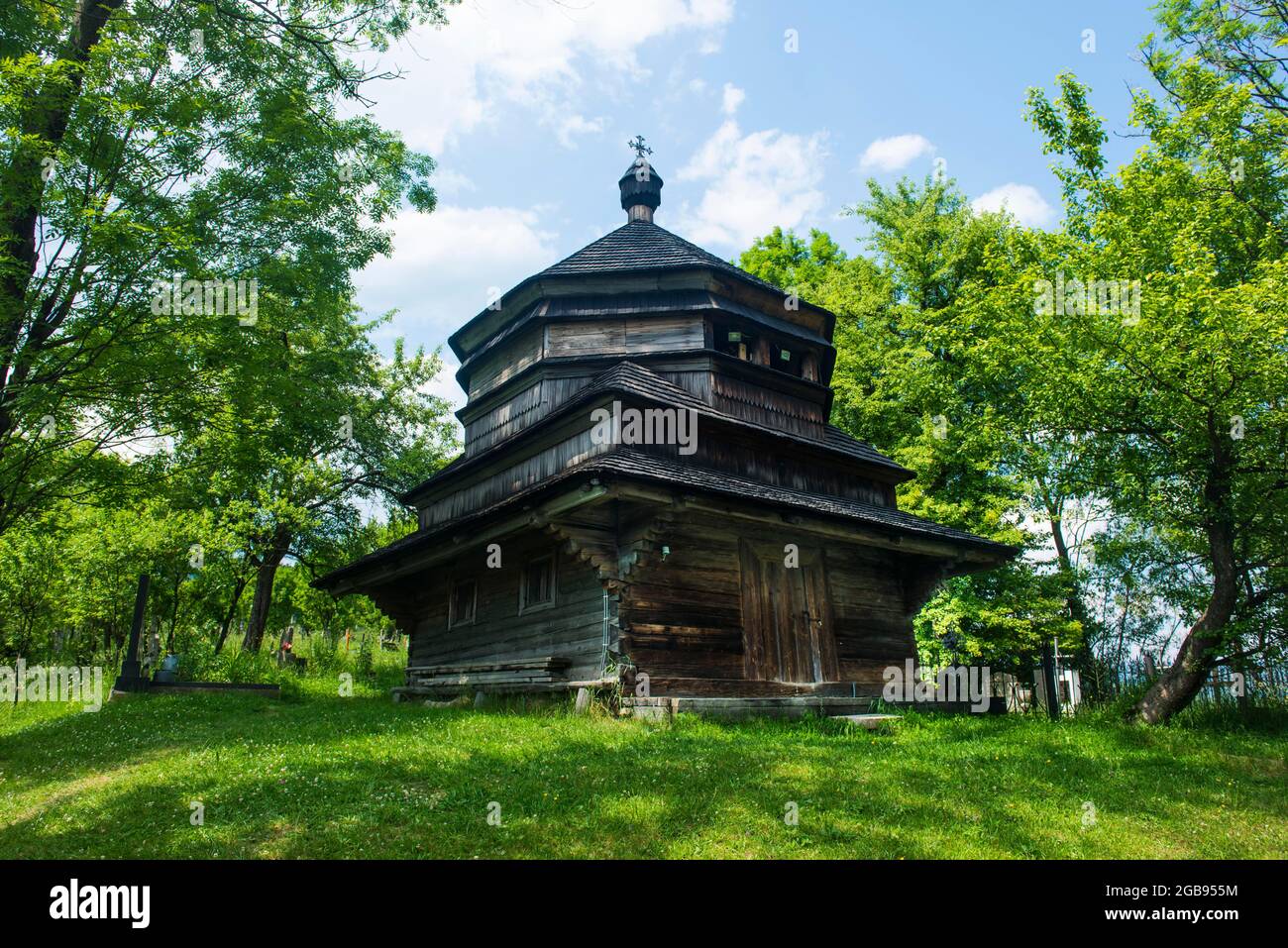 Strukivska Church, Unesco world heritage site, Yasinia village ...
