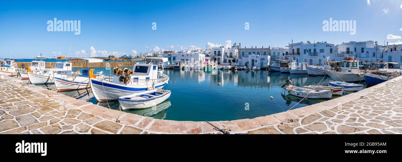 Harbour with fishing boats, Naoussa harbour town, Paros Island ...