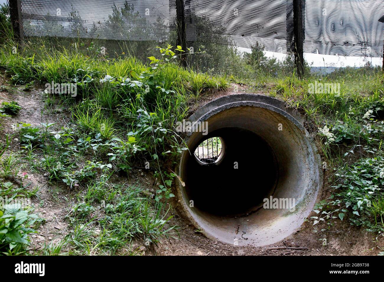 Agent lock, Stasi lock, canal pipe, border fence, expanded metal fence ...