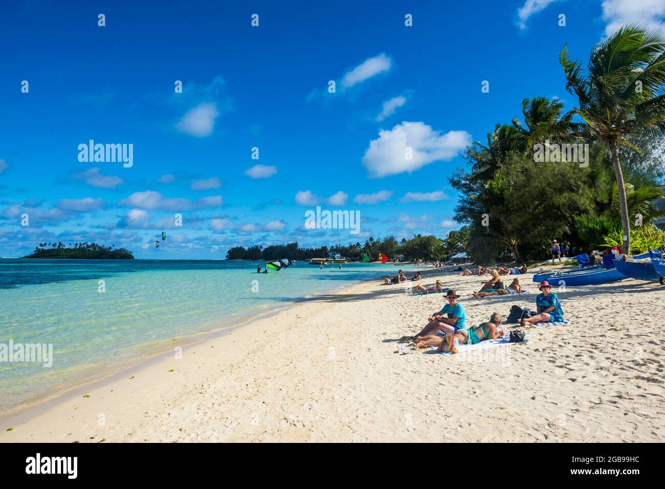 White sand beach and turquoise waters, Muri beach, Rarotonga and the ...