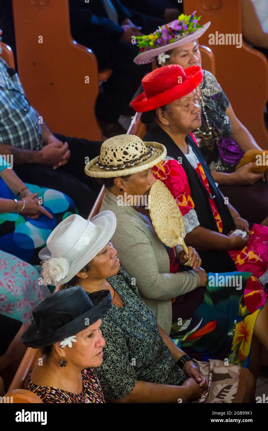 Women with traditional hats on a church service, Rarotonga, Rarotonga ...