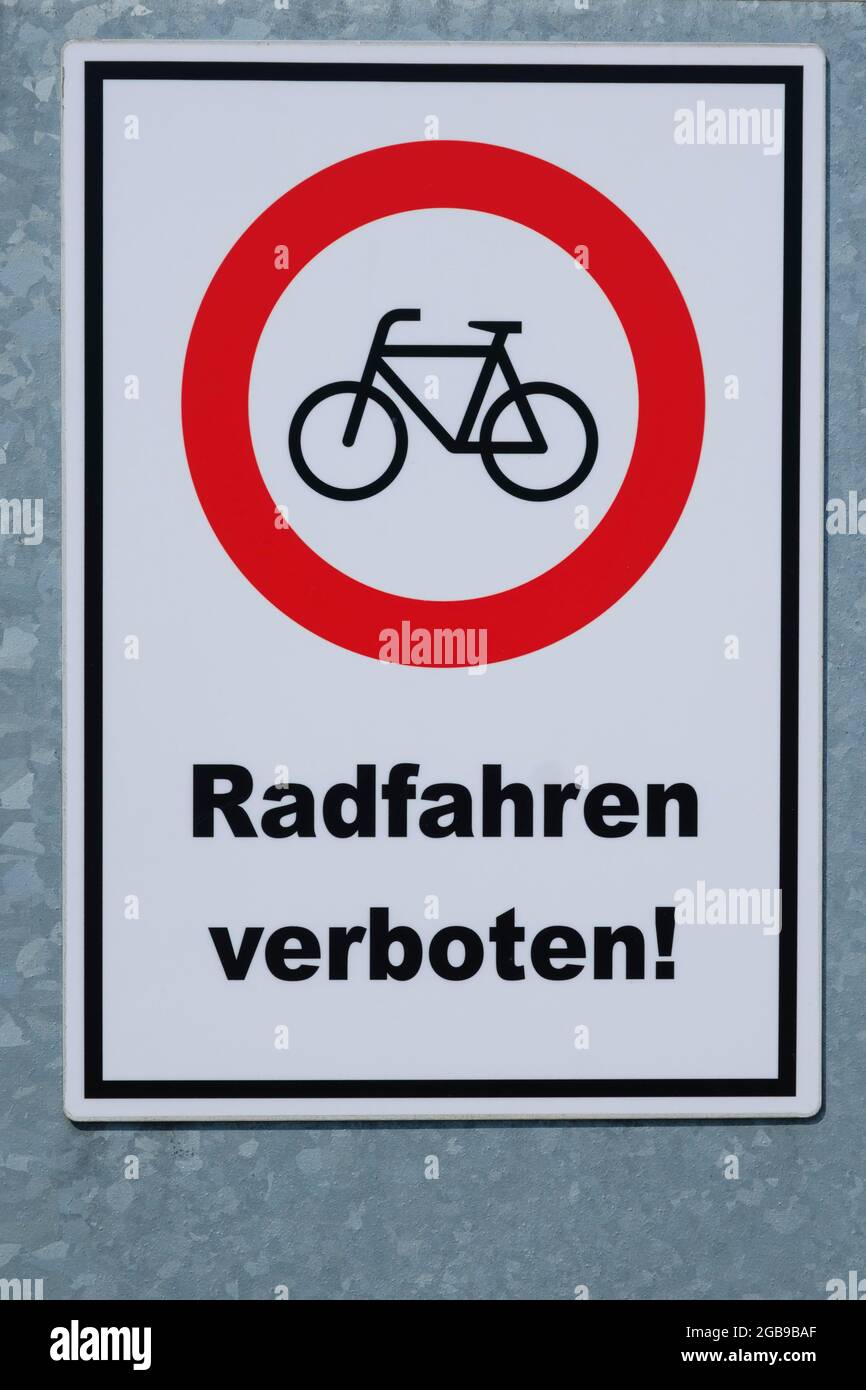 Cycle with no cycle sign hi-res stock photography and images - Alamy