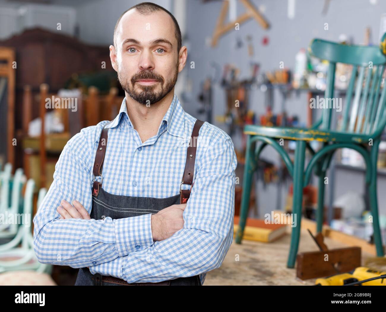 Artisan furniture hi-res stock photography and images - Alamy