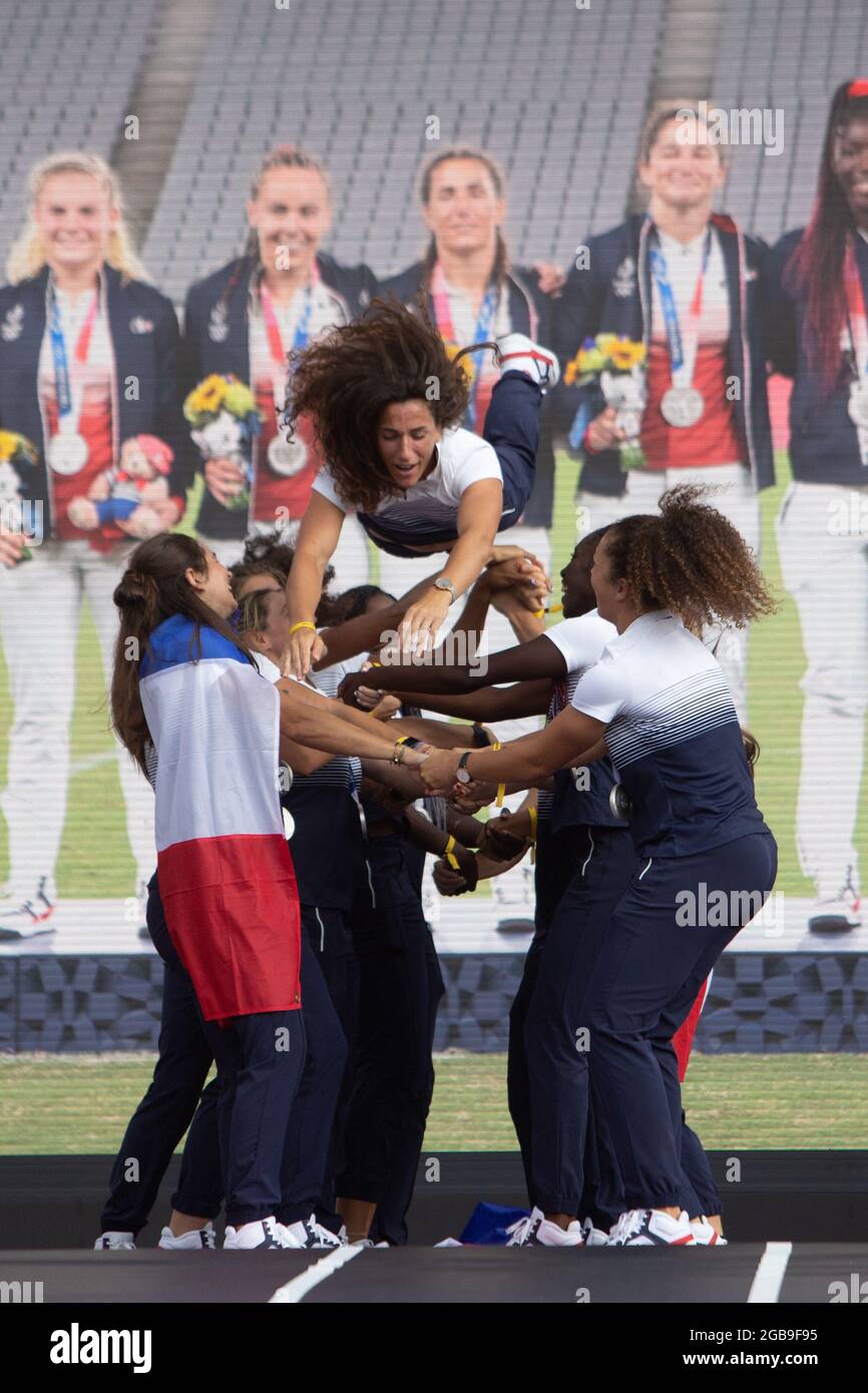 Fanny Horta and the French Rugby Olympic team at 7, mixed team silver ...