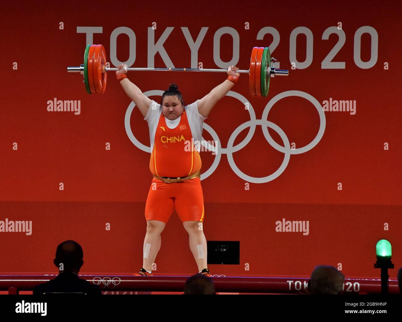 Tokyo, Japan. 02nd Aug, 2021. China's Li Wenwen makes a successful lift ...