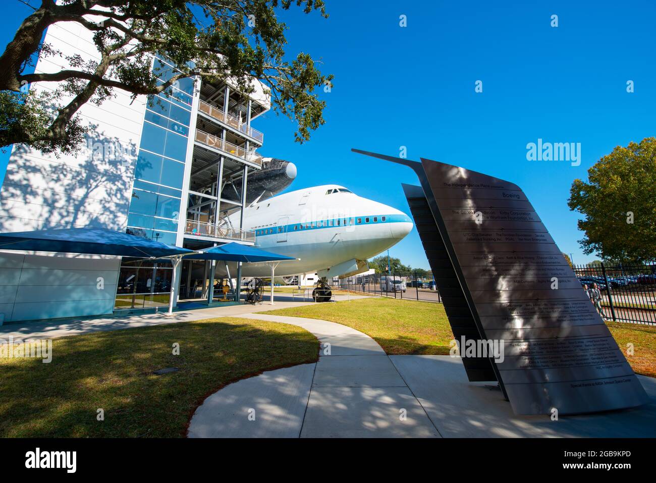 Space shuttle on boeing 747 hi-res stock photography and images - Alamy