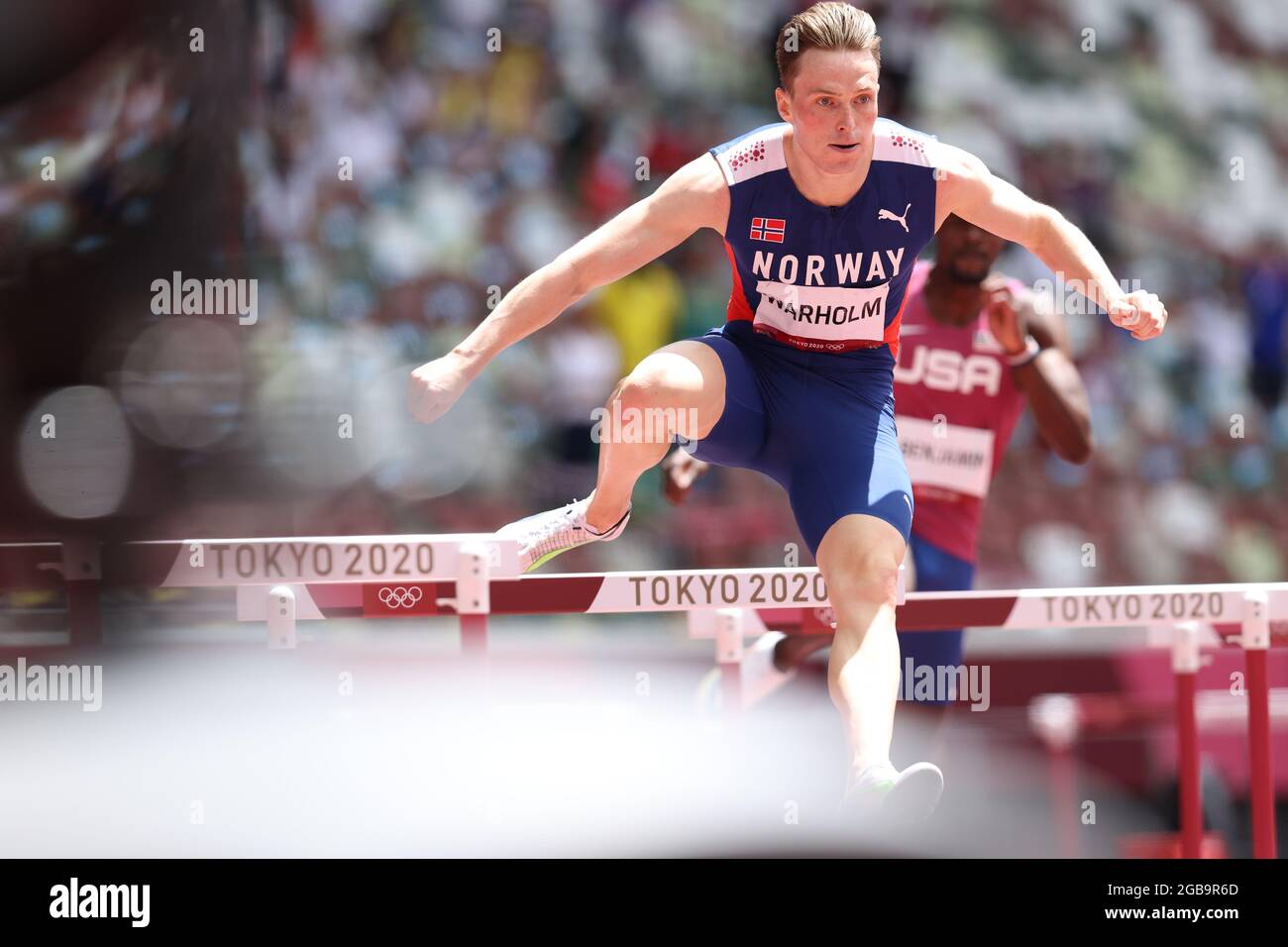 Karsten WARHOLM (NOR) wins the Men's 400m Hurdles Final in a new World ...