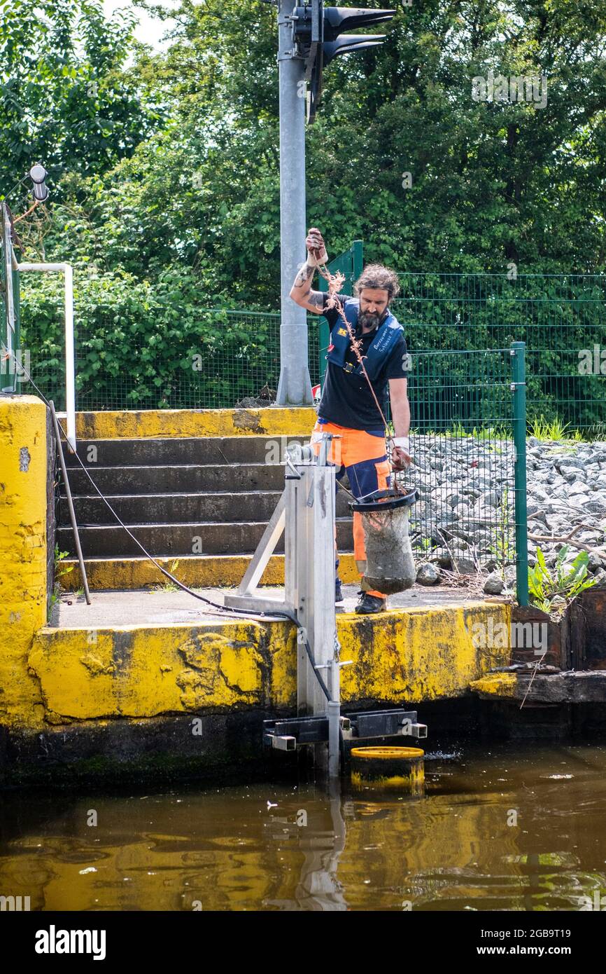 09 June 2021, Lower Saxony, Emden: Björn Fuhlendorf, NPorts employee ...