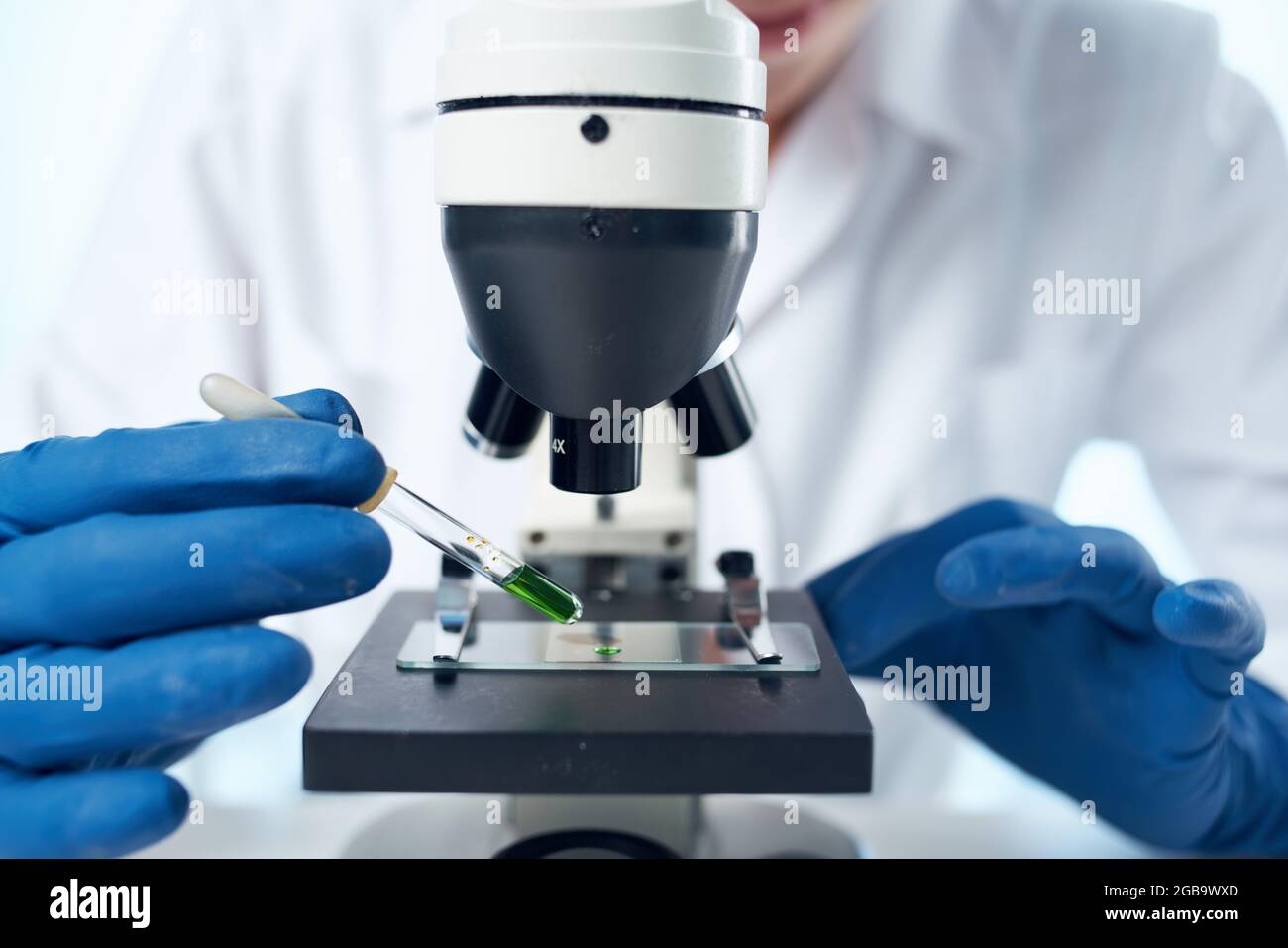 woman microscope biotechnology research laboratory science Stock Photo ...
