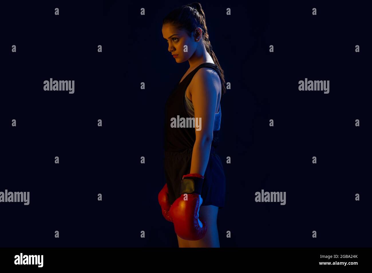 Portrait black female boxer hi-res stock photography and images - Alamy