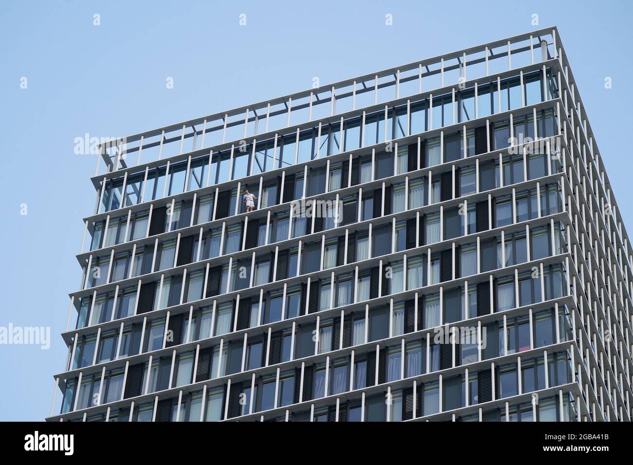 Free-solo climber George King climbs the Stratosphere Tower building, a ...