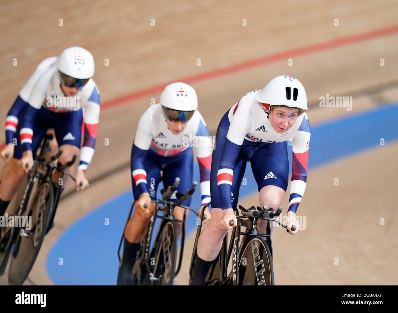 Great Britain's Kate Archibald (right) in the Women's Team Pursuit at ...
