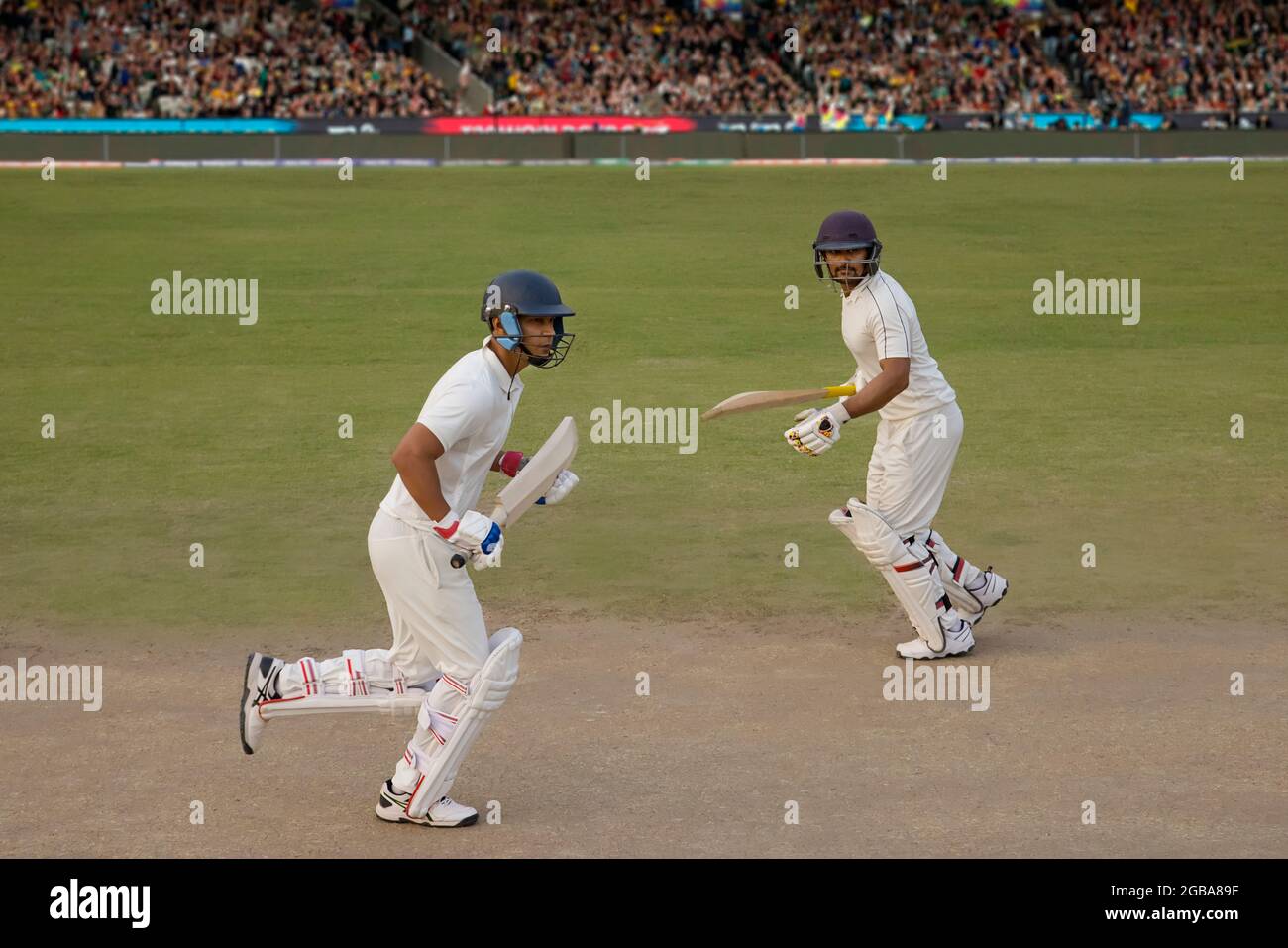 Cross each other horizontal hi-res stock photography and images - Alamy