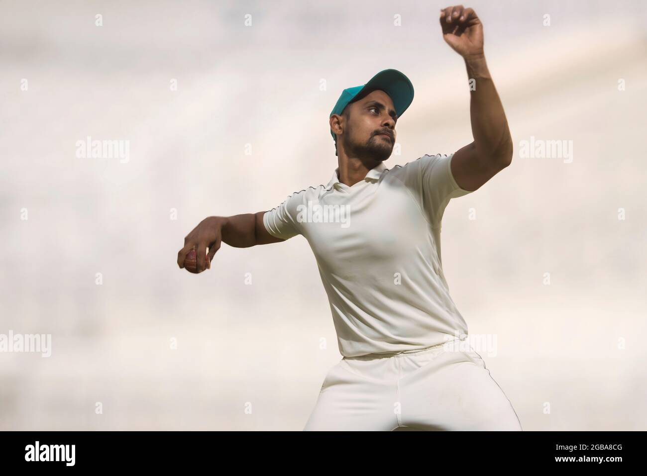 Ground throws hi-res stock photography and images - Alamy