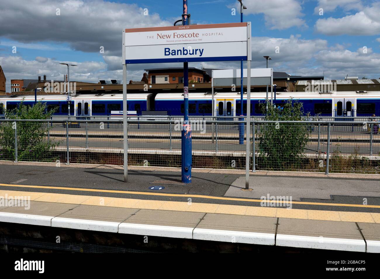 Banbury railway station, Oxfordshire, England, UK Stock Photo - Alamy