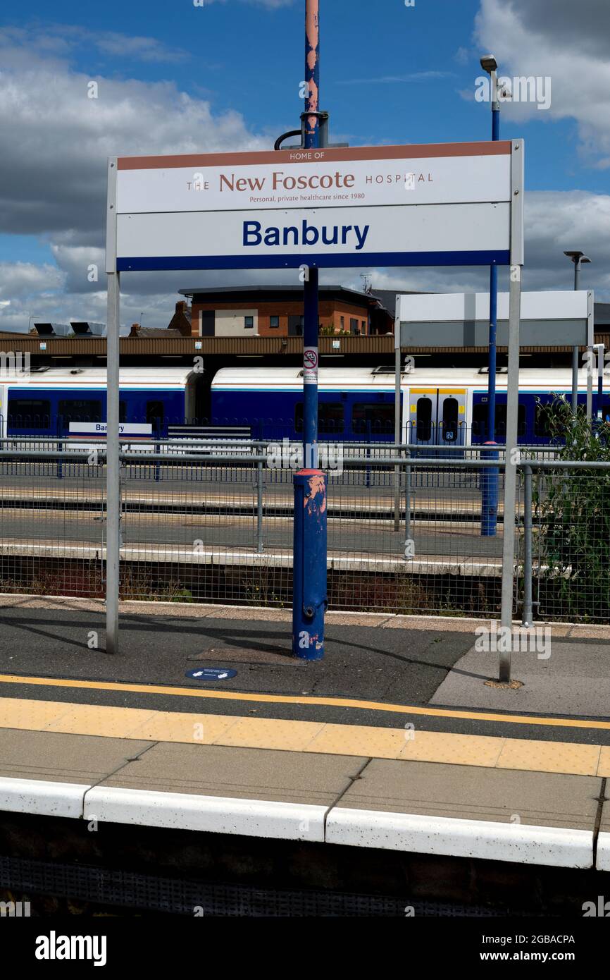 Banbury railway station, Oxfordshire, England, UK Stock Photo - Alamy