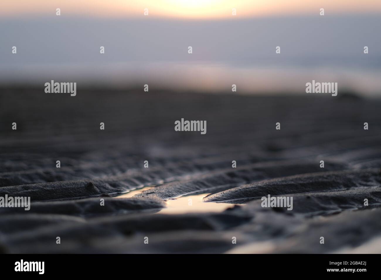 Ripples on still water hi-res stock photography and images - Alamy