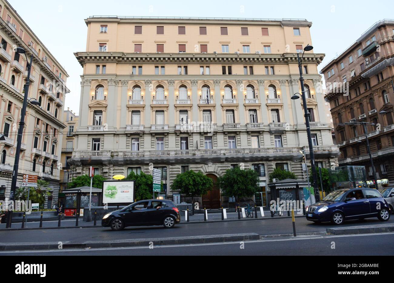 Rettifilo hi-res stock photography and images - Alamy