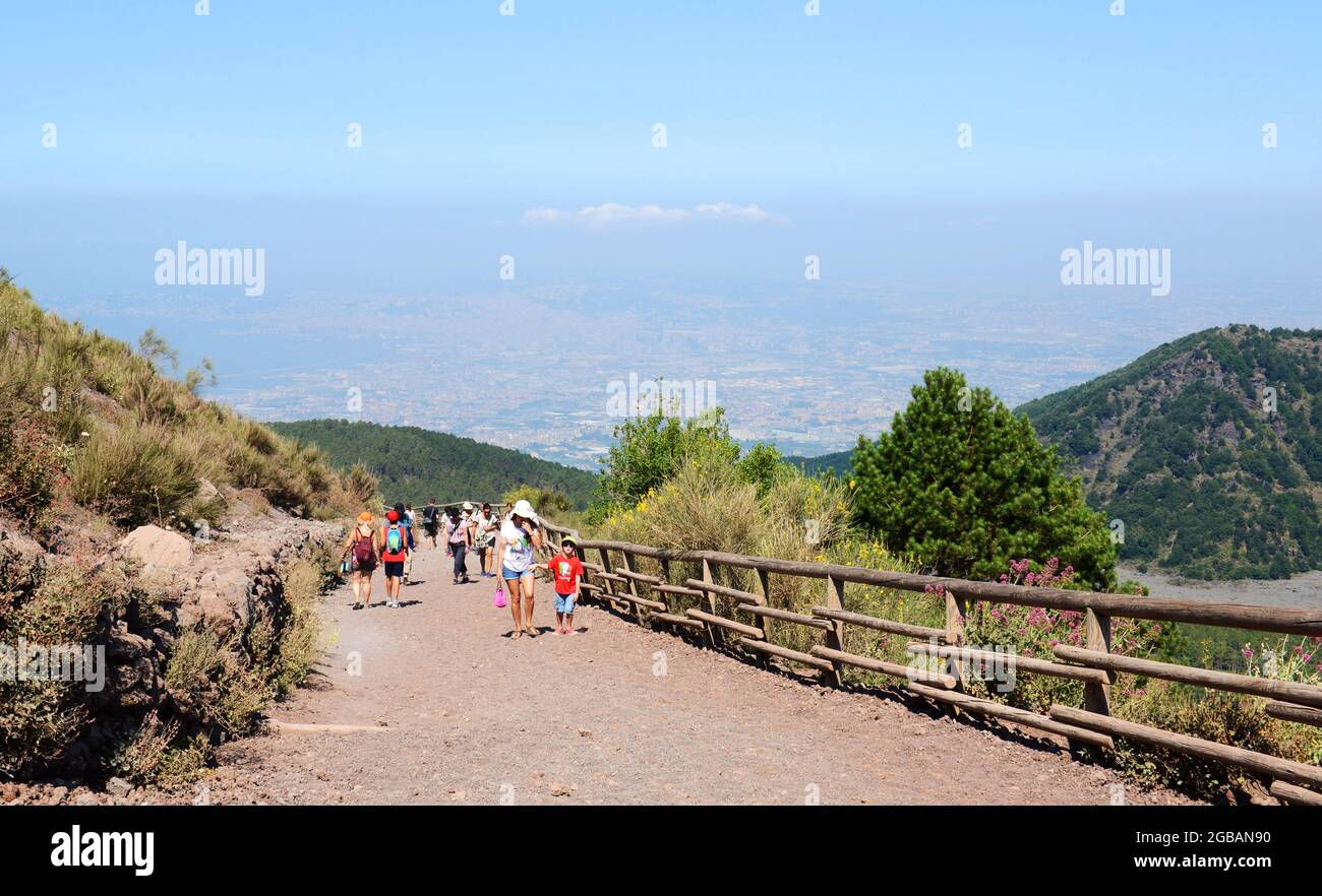 Volcano trip hi-res stock photography and images - Alamy