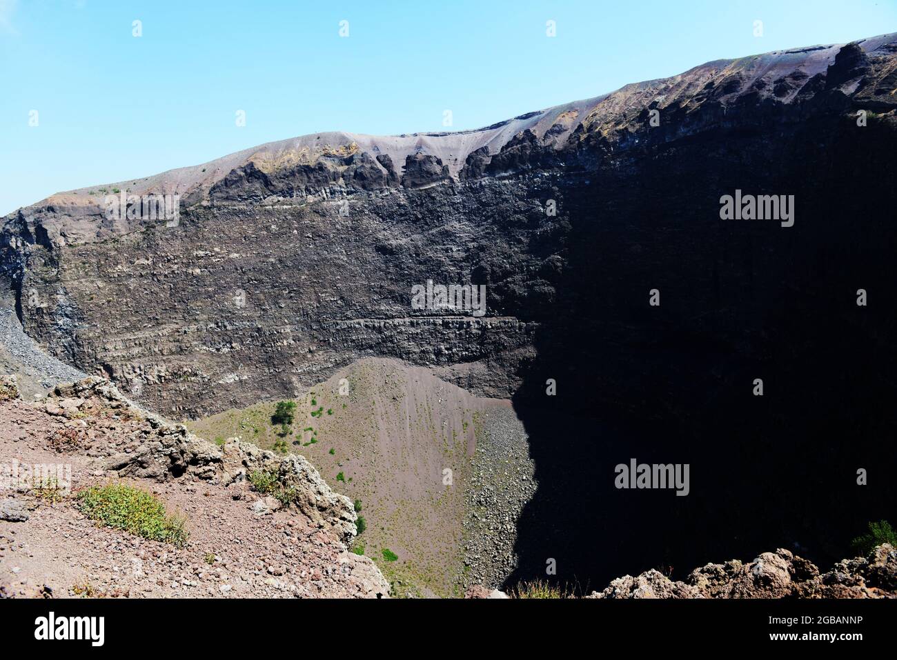 The crater of the Vesuvius volcano near Naples, Italy Stock Photo - Alamy