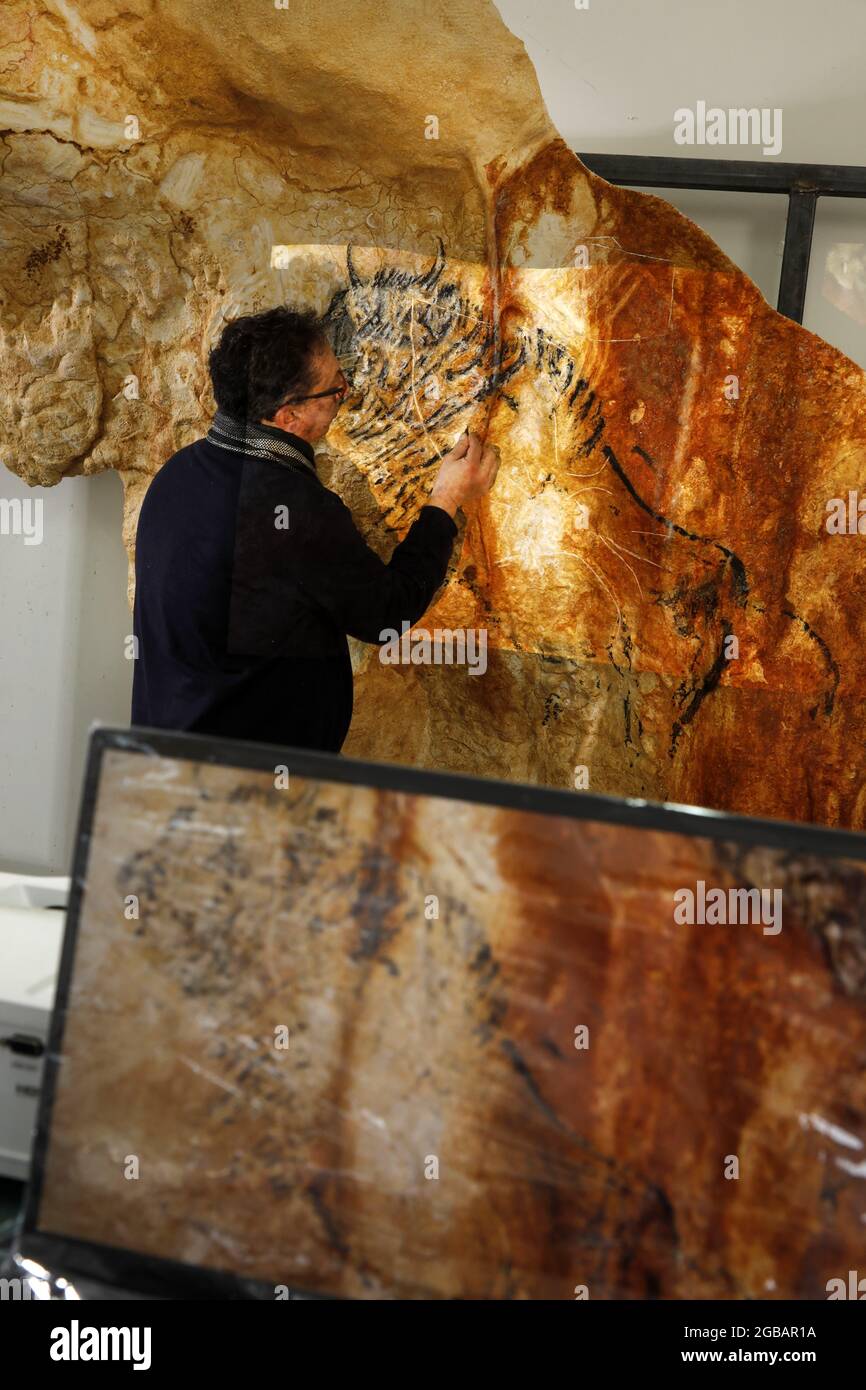 The Cosquer cave is an archeological treasure submerged in the creek of ...