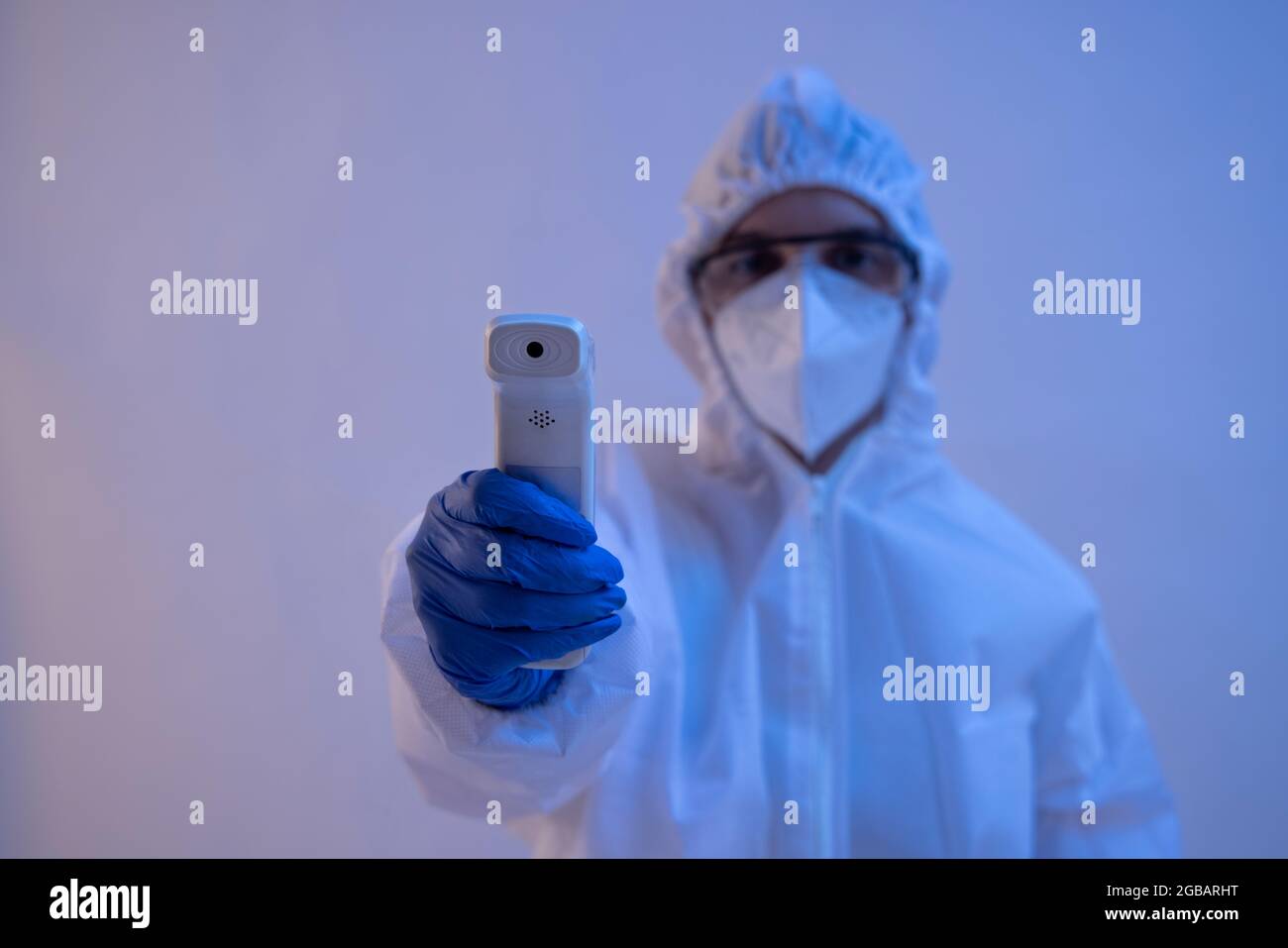 Checking gun hi-res stock photography and images - Alamy