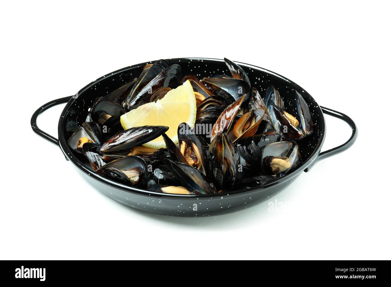 Pan with fresh mussels isolated on white background Stock Photo - Alamy