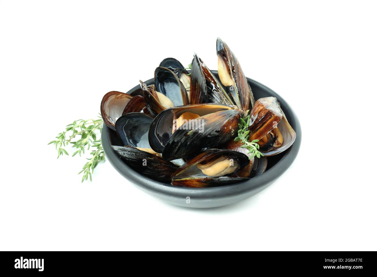 Bowl with fresh mussels isolated on white background Stock Photo - Alamy