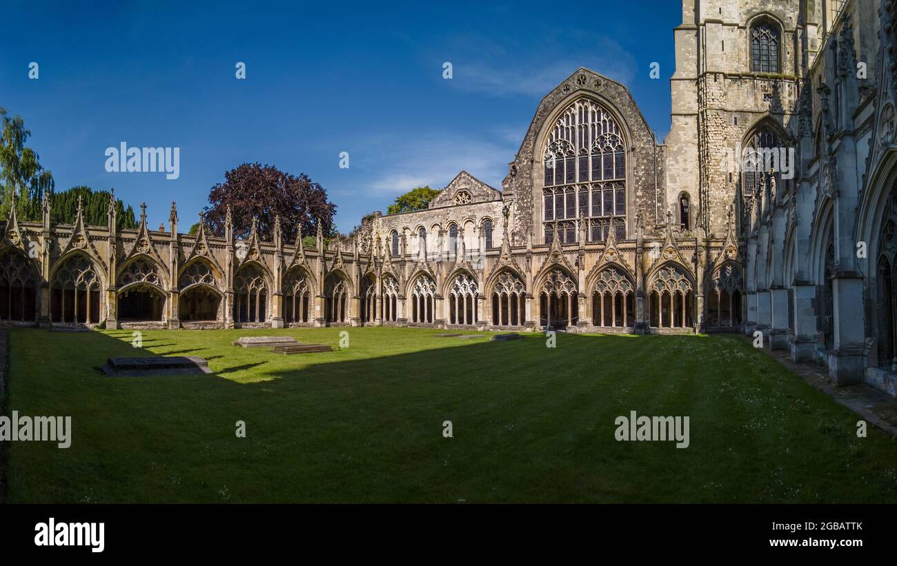 Canterbury cathedral chapter house hi-res stock photography and images ...