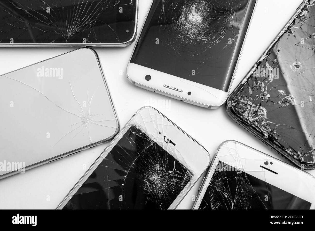 Cellphone broken screen Black and White Stock Photos & Images - Alamy