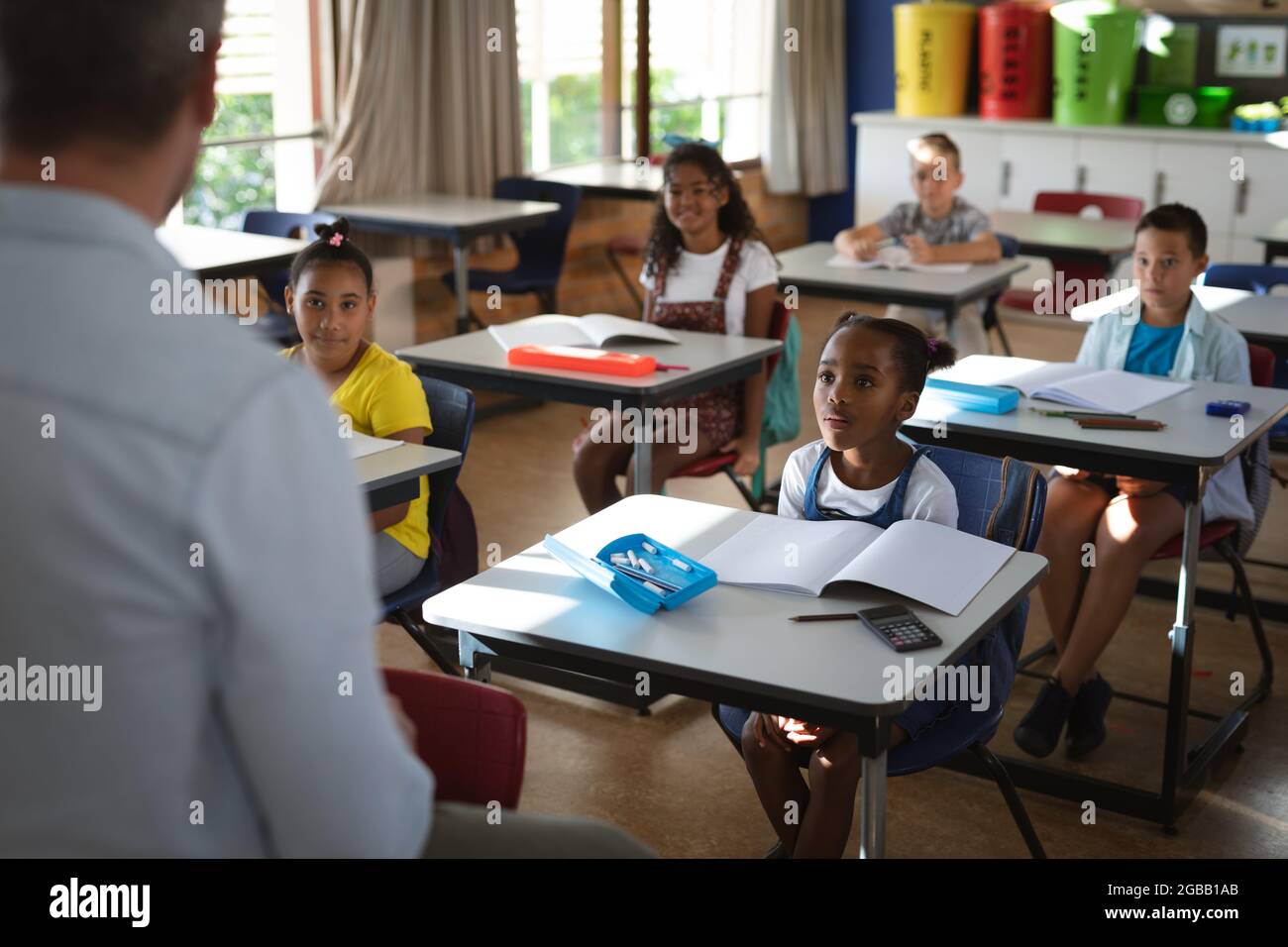 Group teaching hi-res stock photography and images - Alamy