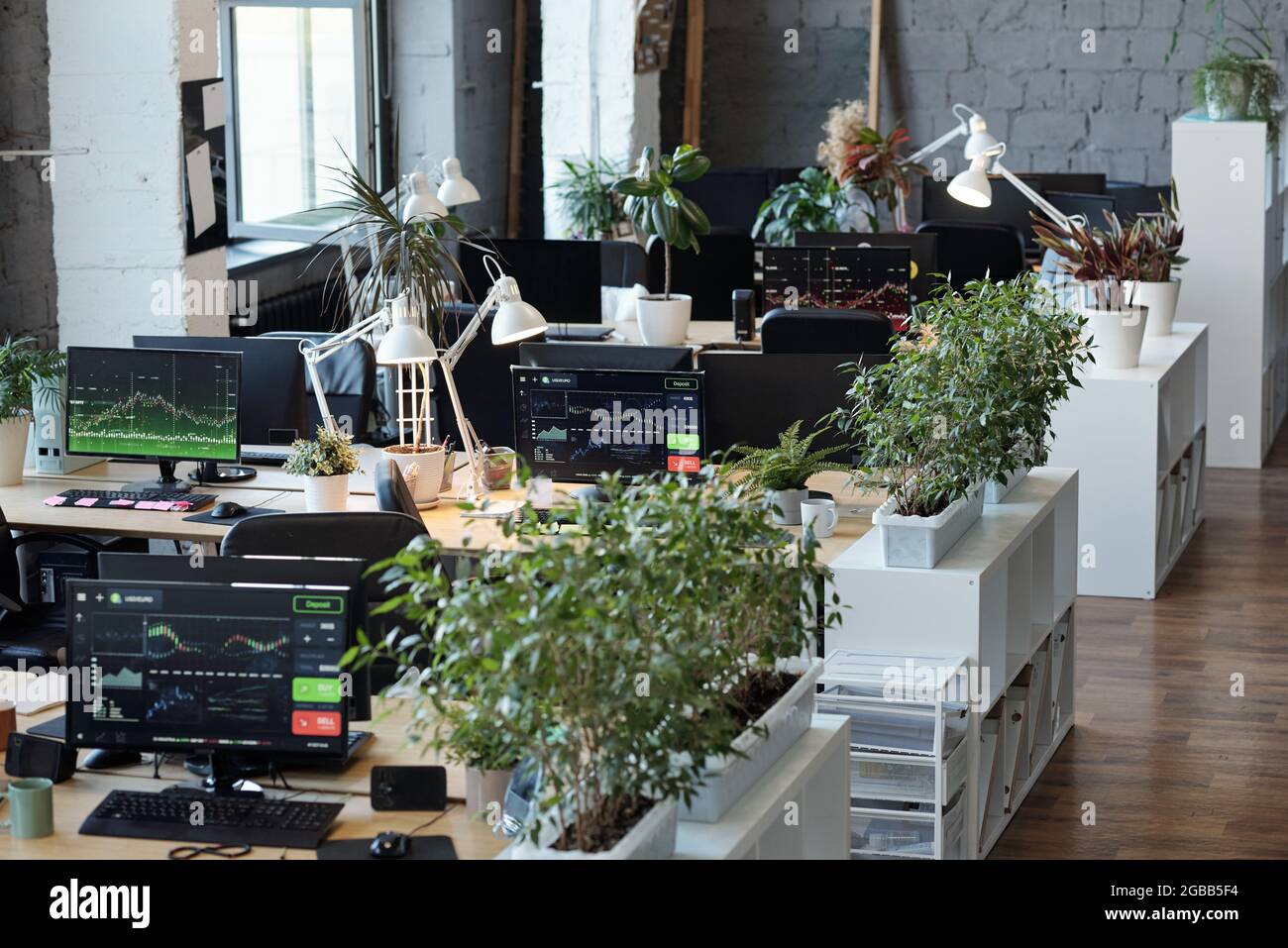 Classroom monitors hi-res stock photography and images - Alamy