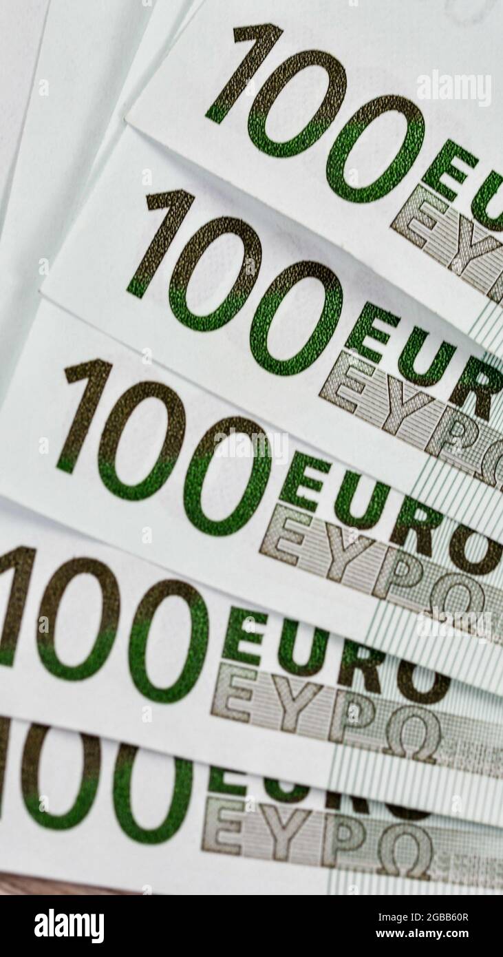 detail of a 100 euro banknote of the european community Stock Photo - Alamy