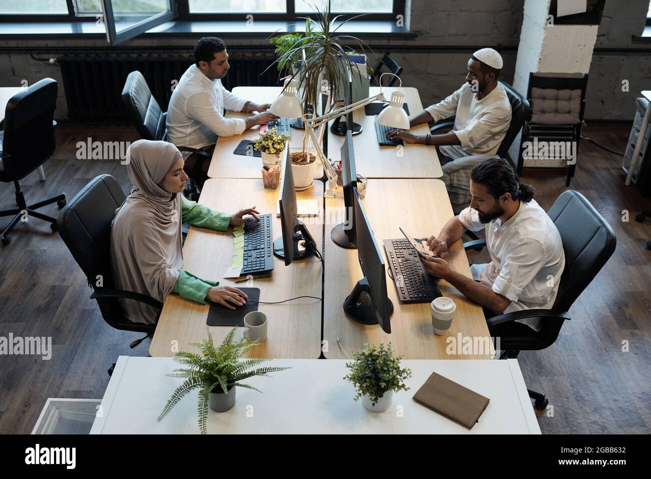 Businessman businesswoman working tables hi-res stock photography and ...